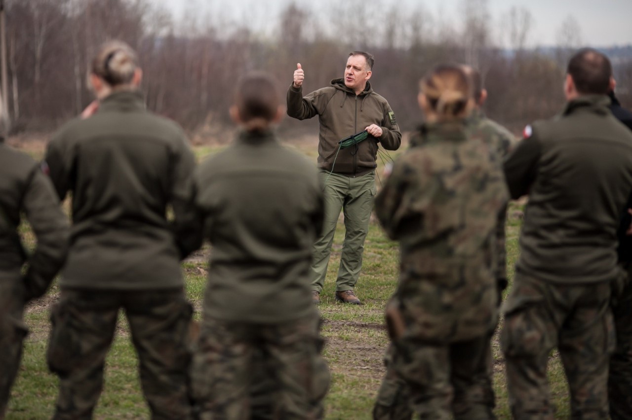 Żołnierze 11 MBOT zakończyli drugi etap szkolenia z obsługi radiostacji ...