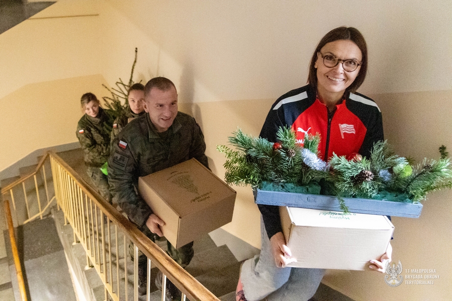 Żołnierze 11 MBOT pamiętali o kombatantach w okresie świąt Bożego ...