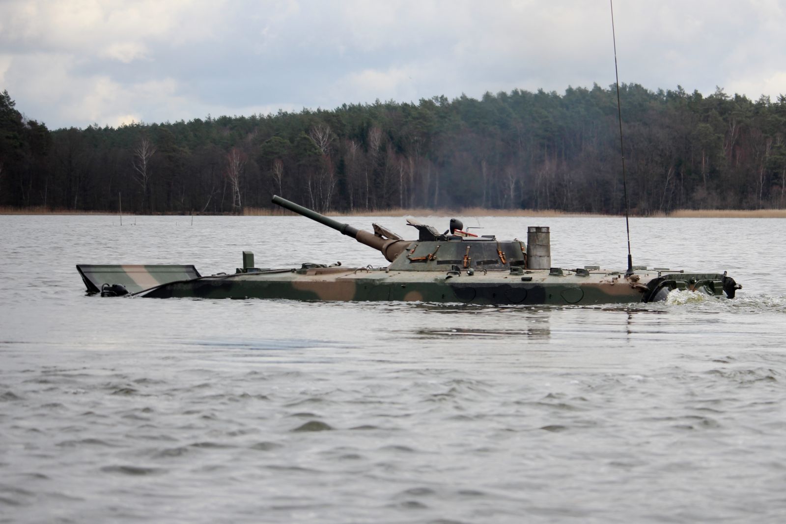 Ułani strzelali na wodzie - 12BZ