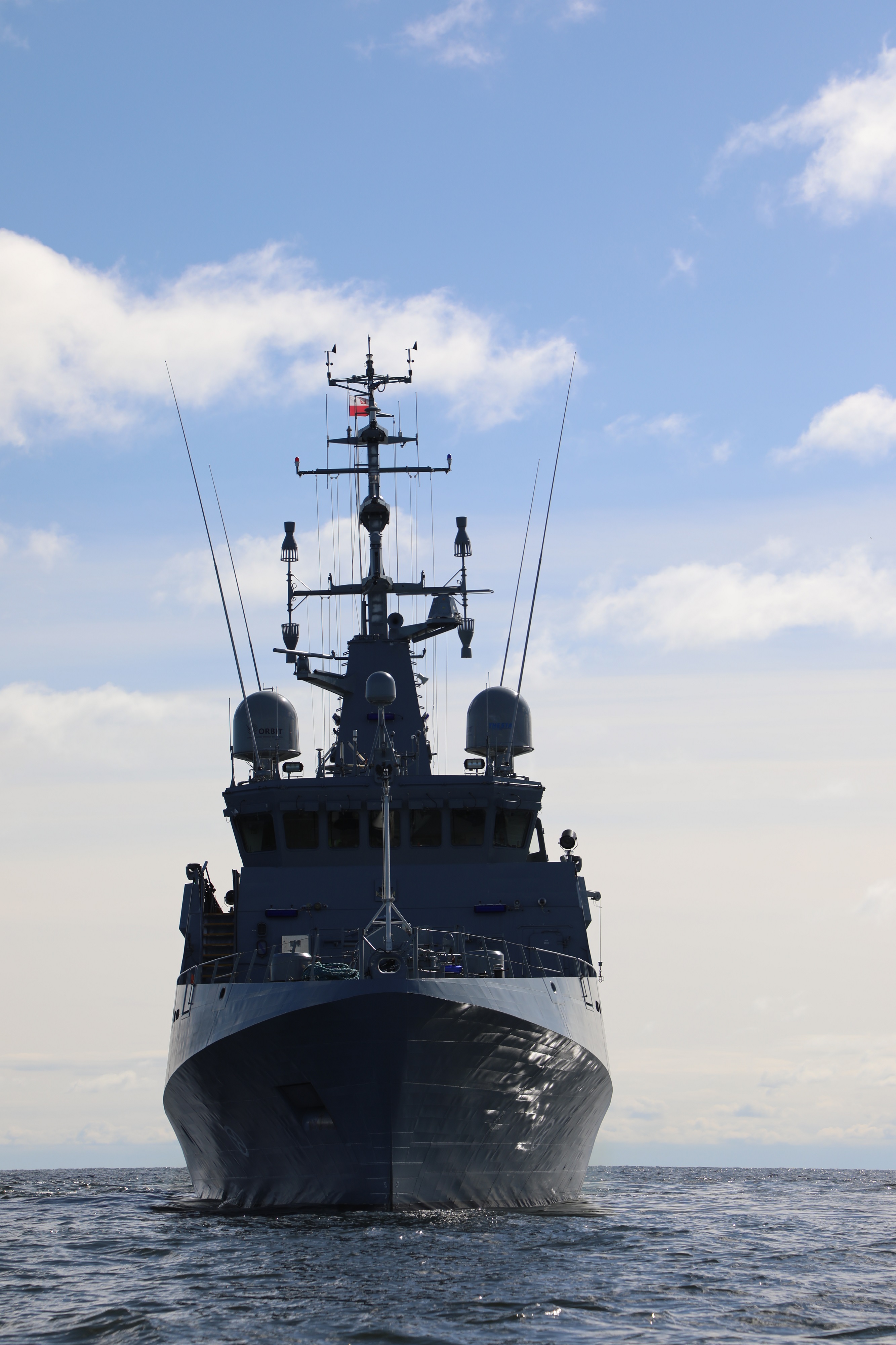 Uroczystość pierwszego podniesienia bandery na ORP Albatros - 8FOW