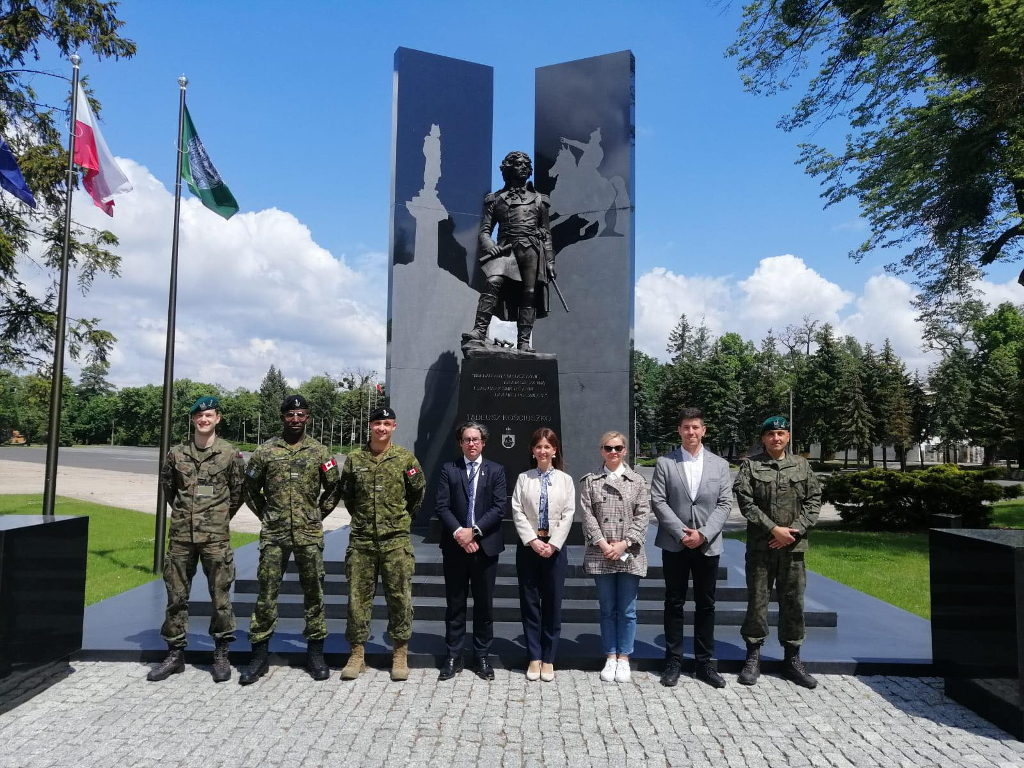 Representatives of Canadian Royal Military College Saint-Jean at AWL - en